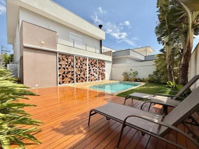 Casa de Luxo no Swiss Park: Sobrado Moderno com 3 Suítes, Área Gourmet Completa e Piscina em Campina