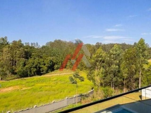 Casa de luxo no Tamboré: 4 quartos, 4 suítes, 3 salas, 7 banheiros, 6 vagas, 509,98 m² em Santana de