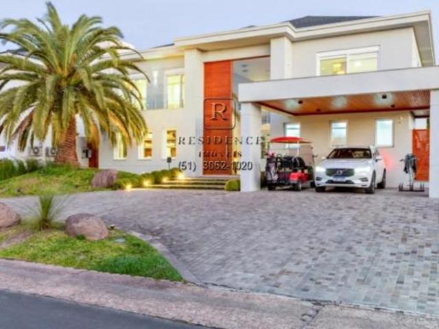 Casa de luxo no Terra Ville: 3 suítes, piscina e mais! Conheça essa oportunidade exclusiva em Belém