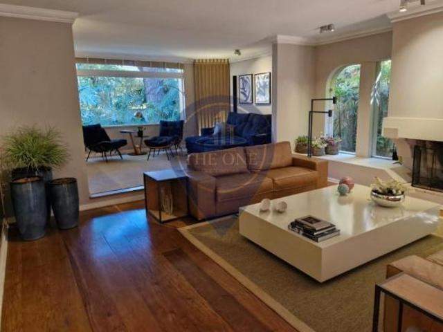 Casa de Luxo na Cidade Jardim: 4 quartos, 1 suíte, 2 salas, 5 banheiros, 4 vagas, 532m² São Paulo