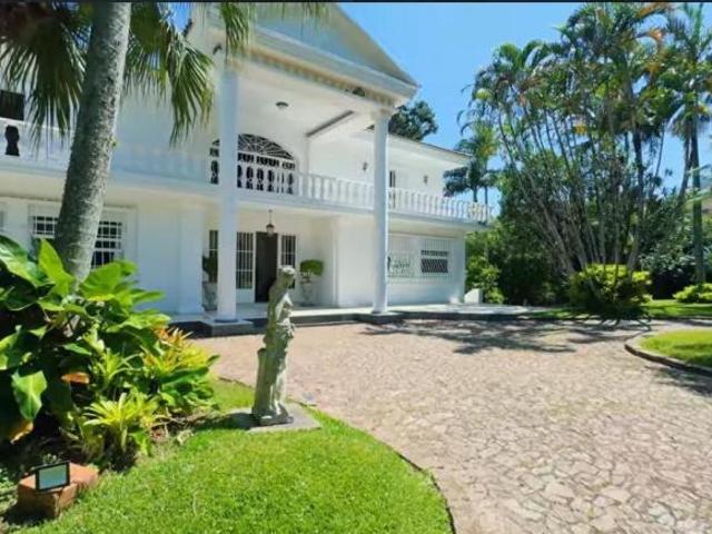 CASA DE LUXO NA ASSUNÇÃO