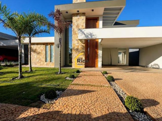 CASA DE LUXO NA PONTE ALTA: 4 Suítes, Piscina c/ Cascata e Acabamento Fino!