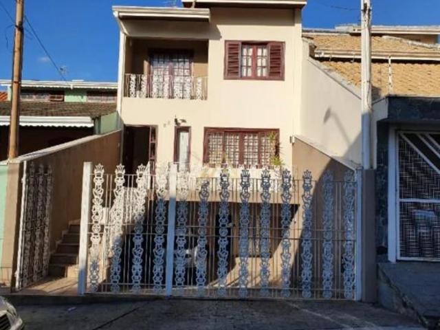 Casa de Luxo na Vila Galvão: 4 Quartos, 2 Suítes, 3 Vagas Oportunidade Única em Jundiaí SP!