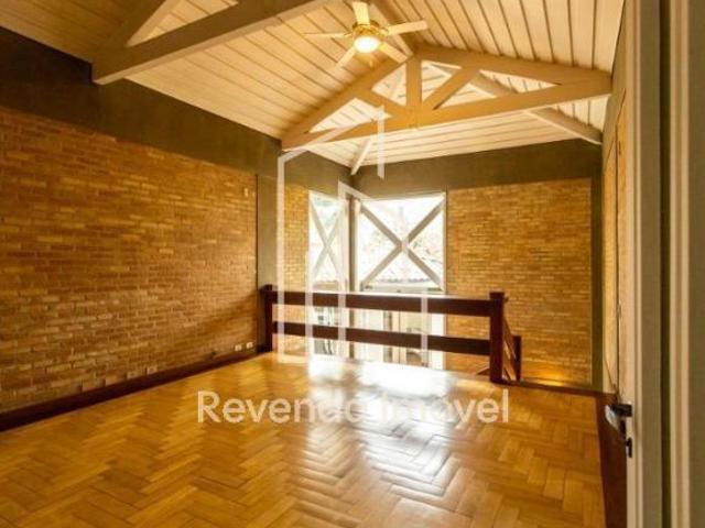 Casa de Luxo para Locação em Santana de Parnaíba SP no Bairro Tamboré: 4 Quartos