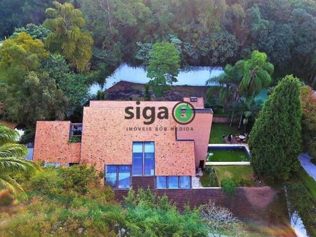 Casa de Luxo Projetada por Marcos Tomanik no Morumbi Vizinha a Área Verde Tombada