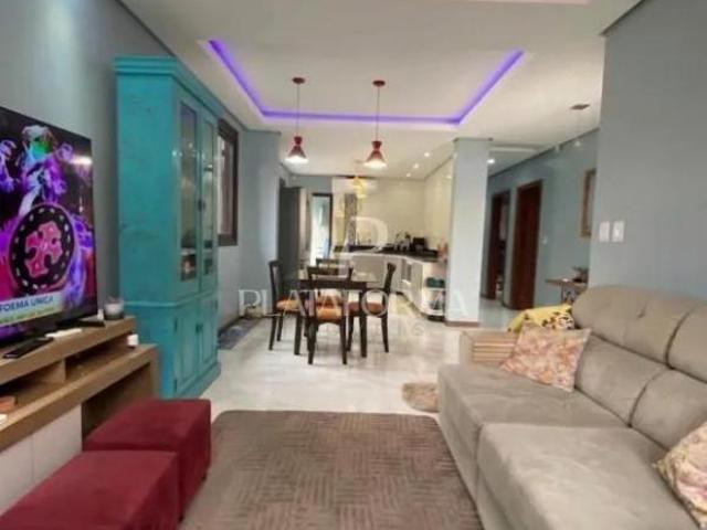 Casa de Laje com Piscina a 1 Quadra do Mar no Centro de Tramandaí– 3 Dormitórios 1 Suíte | R$ 756