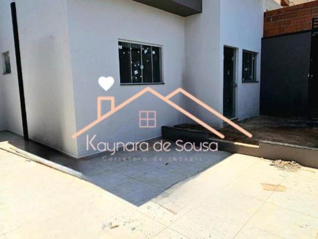 Casa de lote inteiro, maravilhosa, EM FASE FINAL DE ACABAMENTO no Parque Real !