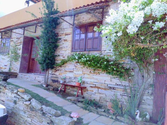 Casa de Pedras com piscina