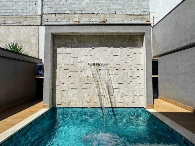 Casa de porteira fechada no portal dos ipês com 3 suítes piscina e 3 vagas em cajamar/sp