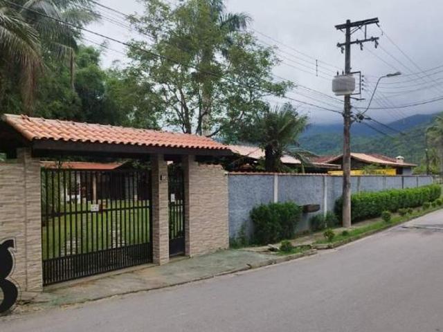 Casa de Praia à Venda na Praia da Cocanha – Massaguaçu, Caraguatatuba