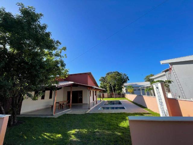 Casa de Praia em condomínio fechado na quadra do mar