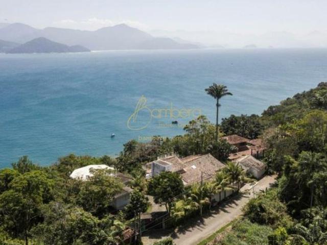 Casa de Praia em Ubatuba, fantástica com Pier particular e Heliponto