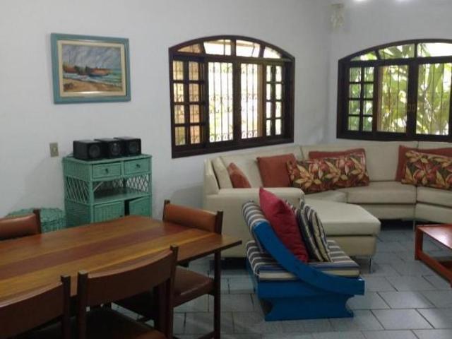 Casa de Praia para Venda em Ubatuba, Praia Brava, 4 dormitórios, 2 banheiros, 6 vagas