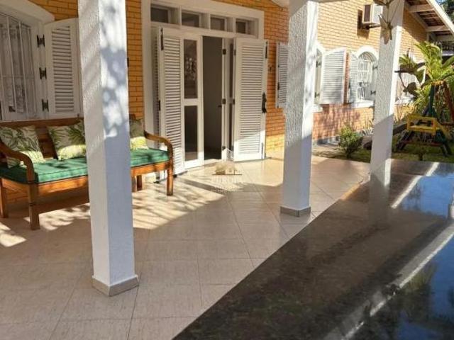 Casa de praia 400 m² à venda, 5 quartos, 3 suítes Ubatuba PORTEIRA FECHADA