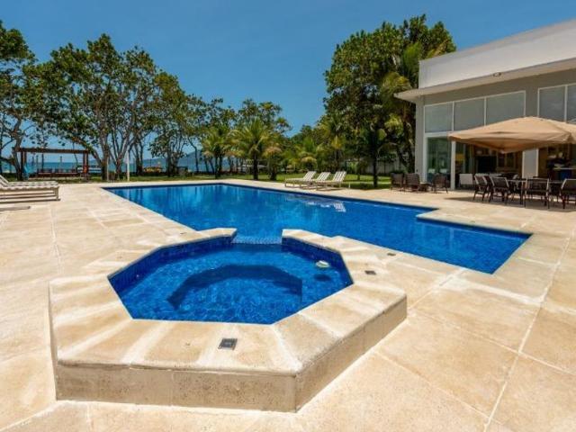 Casa de prestígio de 591 m² vendas Ubatuba, São Paulo