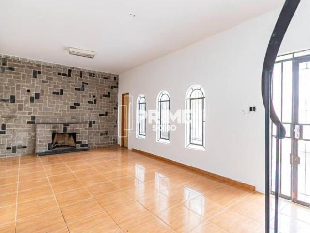 Casa de rua / terreno à venda no Hugo lange