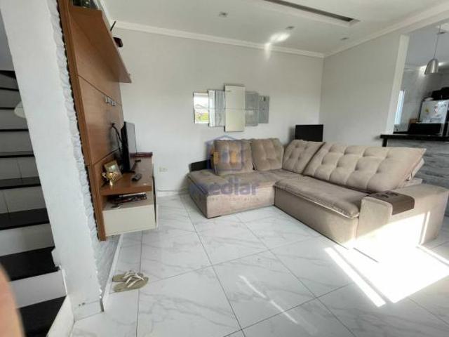 Casa de rua Triplex / Residencial / Vila Voturuá