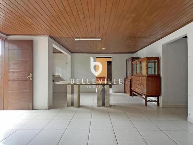Casa de rua à venda com 3 quartos 1 suíte, 2 vag