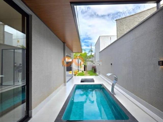 Casa de rua Alto Padrão com 3 suítes