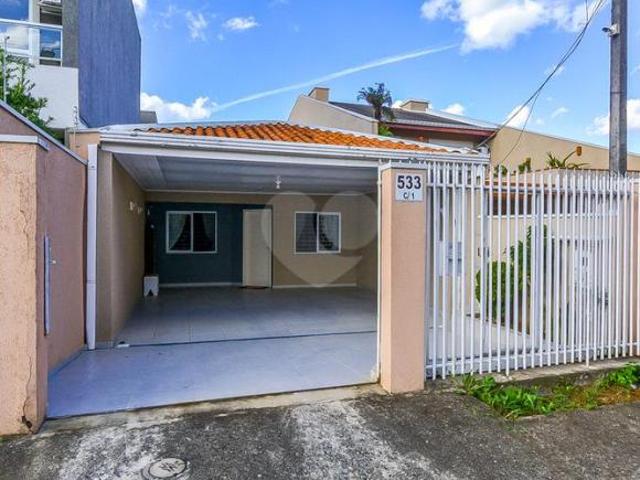 Casa De Rua Casa com Suíte + Edícula Completa no Uberaba | Espaço, Conforto e Excelente Localização