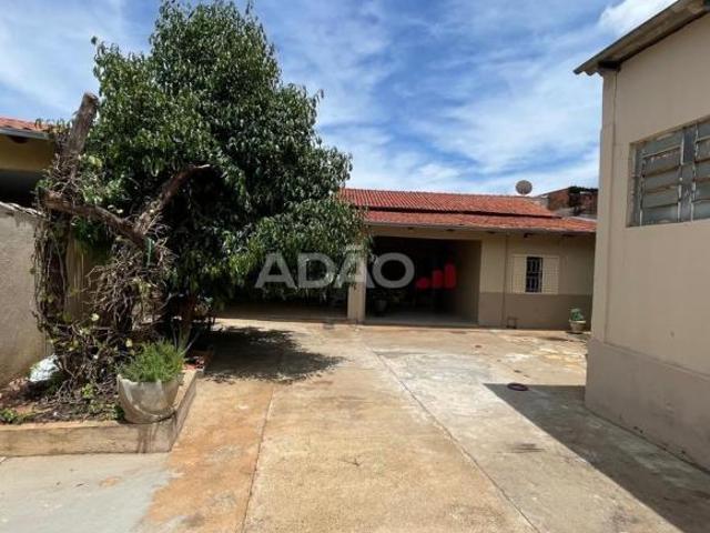 CASA DE RUA Casa de Rua com 4 Quarto s por R$ 1300000.00 no setor Setor Norte Ferroviário AD34448