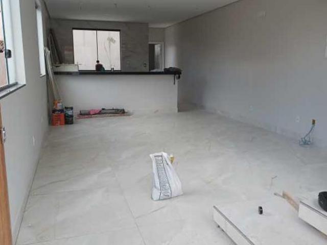 Casa de rua: Duplex / Residencial / Canaã