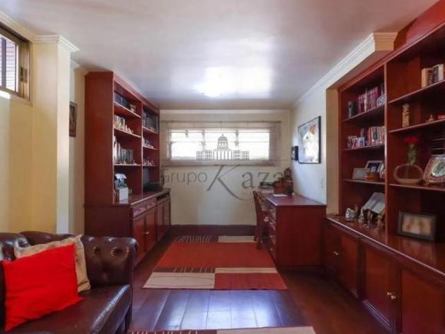 Casa De Rua Fechada Jardim Leonor 4 Dormitórios 492m²