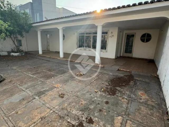 Casa de Rua Publica Dom Aquino 3 Quartos sendo 1 Suíte de 360 m2 de terreno R$380.000,00 Cuiabá