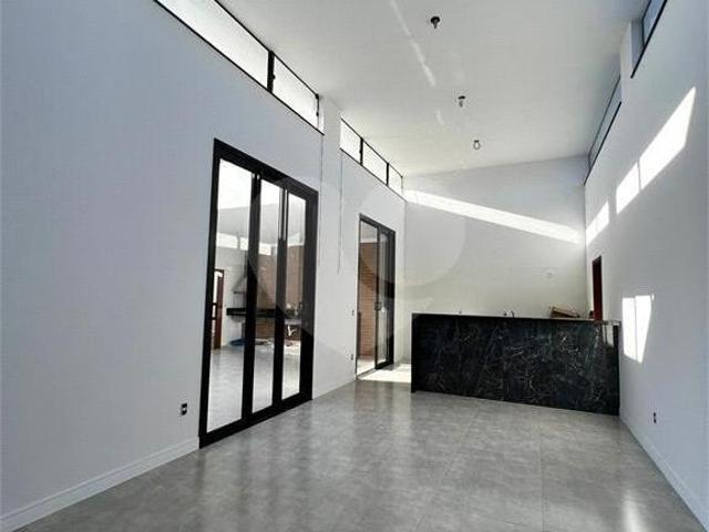 Casa de rua: / Residencial / Terras de São José