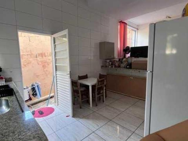 Casa de rua: / Residencial / Vila Centenário