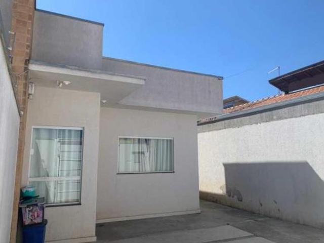 Casa de rua / Residencial / Campo das Antas