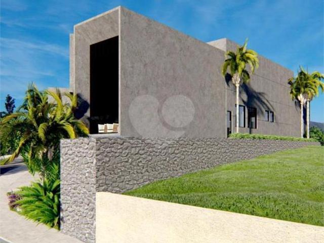 Casa de rua: / Residencial / Jardim dos Estados