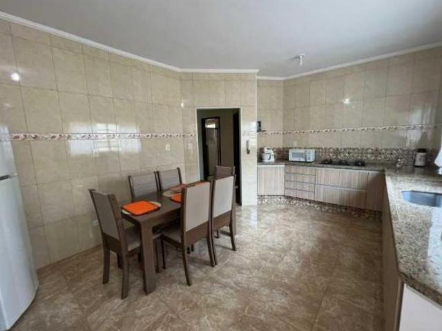 Casa de rua / Residencial / Jardim Ipê