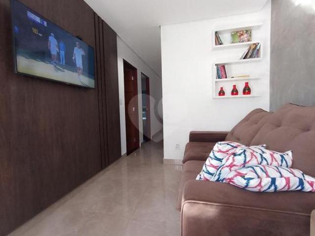 Casa de rua: / Residencial / Jardim Maestro Mourão