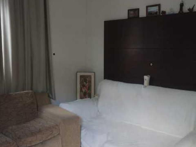 Casa de rua: / Residencial / Jardim Maria