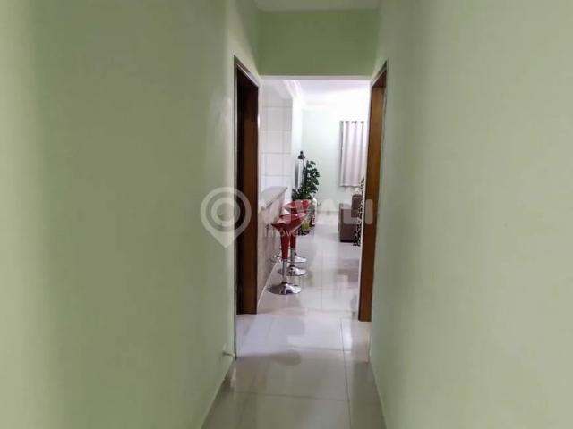 Casa de rua / Residencial / Loteamento Caminhos do Sol