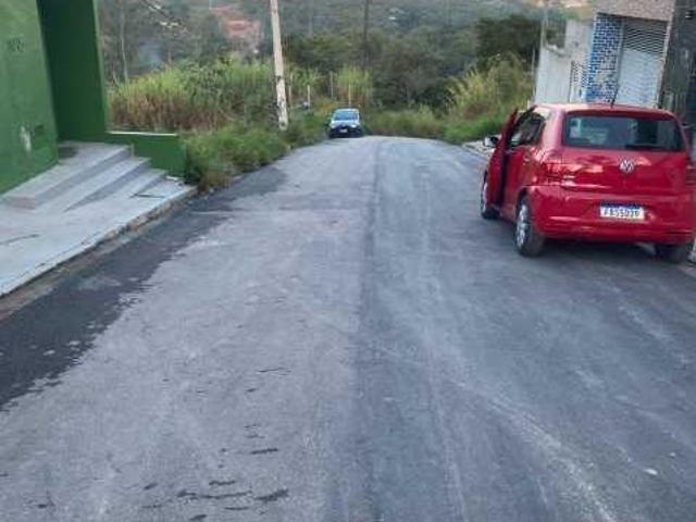 Casa de rua: / Residencial / Parque Nossa Senhora das Graças