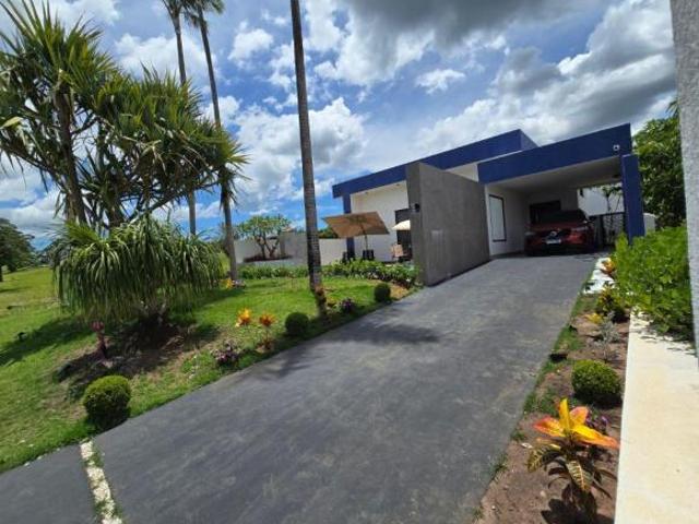 Casa de Revista no Ninho Verde 2: Luxo, Natureza, Conforto e Alto Padrão por 1.299.000,00 Pardinho