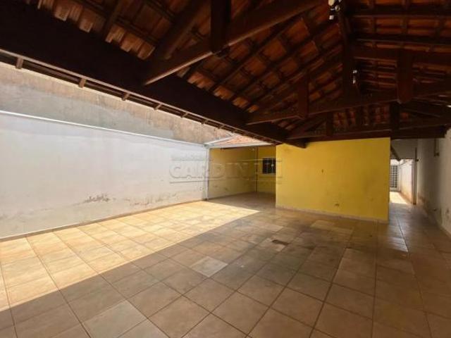 casa de três dormitórios