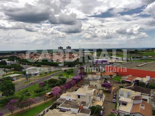 casa de três dormitórios sendo um suíte no Condomínio Eldorado