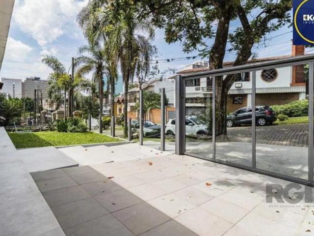 Casa de três dormitórios, suíte e duas vagas de garagem no bairro Chácara das