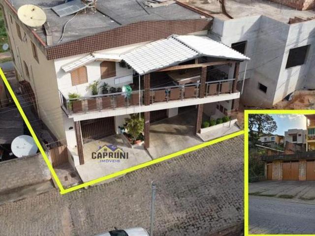 CASA DE TRÊS PAVIMENTOS A VENDA EM CARMÓPOLIS DE MINAS MG