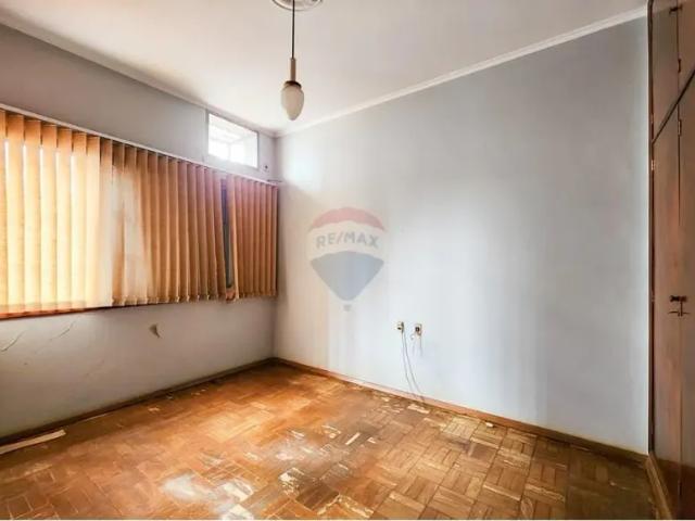 Casa de uso misto com 323m² de construção à venda na Rua Bernardino de Campos, Ribeirão Preto SP