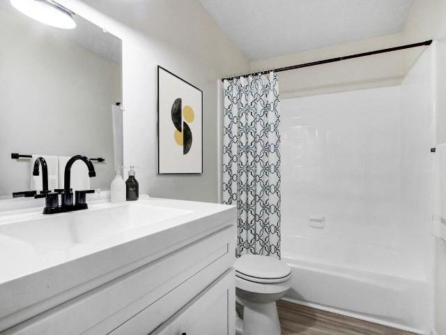 Casa De Ventura 2 Bedroom Apartment for Rent at 3098 Channel Dr, Ventura, CA 93003