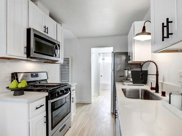 Casa De Ventura 2 Bedroom Apartment for Rent at 3098 Channel Dr, Ventura, CA 93003
