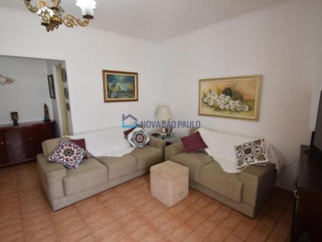 Casa de Vila 3 suítes com 2 vagas no Jardim da Saúde