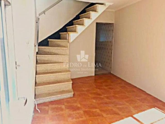 Casa de Vila 2 quartos, 2 banheiros 1 vaga de garagem