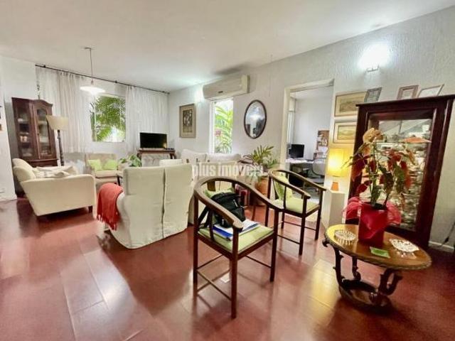 Casa de Vila com quintal! Jardim Hípico