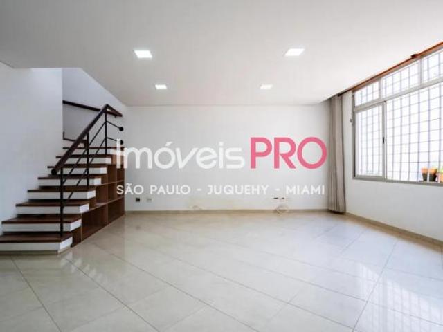 Casa de vila com 172m2, 3 dorm, todos suites e 2 vagas no Campo Belo
