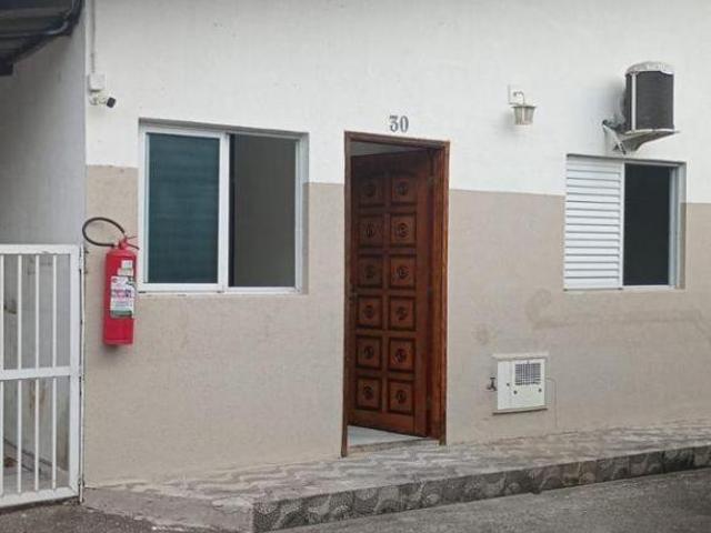 Casa de Vila com 2 quartos, Vila Sônia, Praia Grande R$ 260 mil
